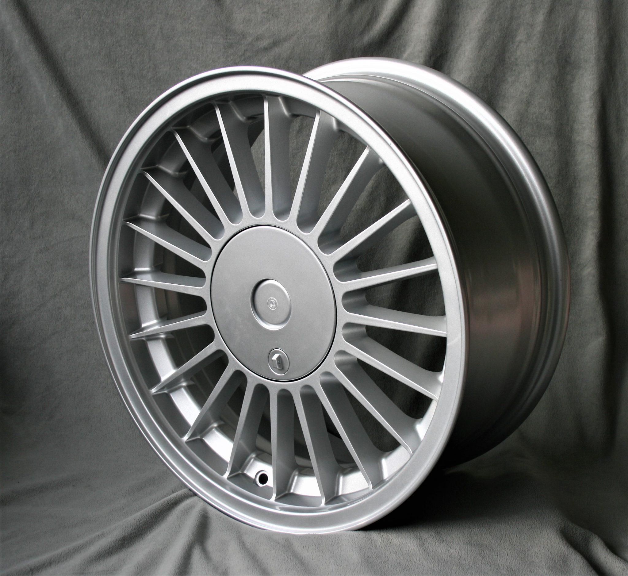 BMW e30 17 inch alpina stijl repro velg – Loentje.com